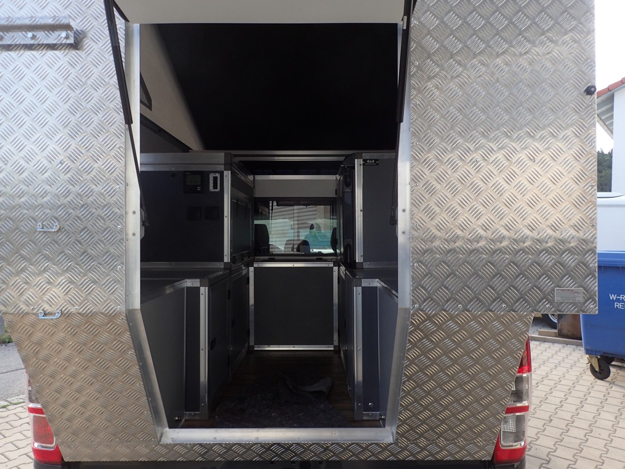 Ford Ranger Innenausbau | 4x4 Innenausbau